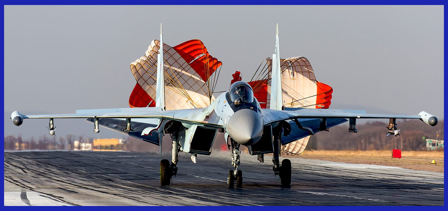 Let's Explore The Technologically Advanced Su-35 Fighter Representing ...